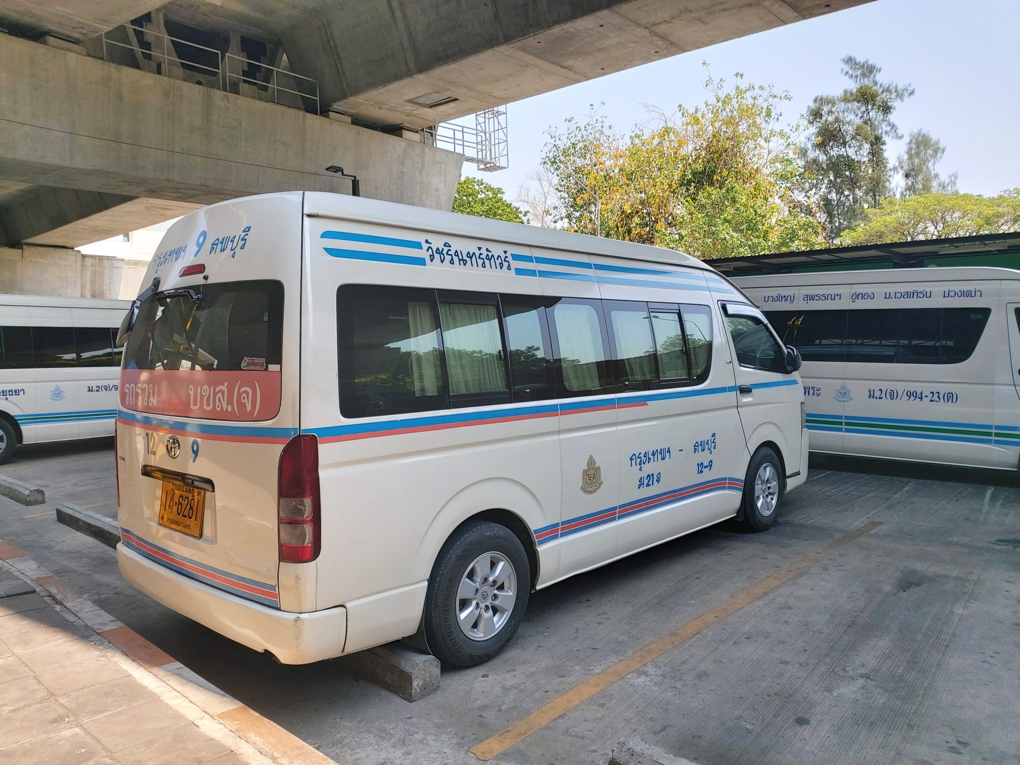 Taking a minivan from Bangkok to Lopburi: A traveler review - Bookaway