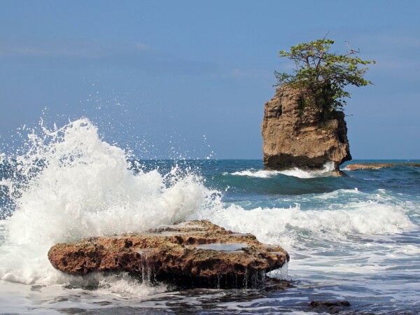 Playa Manzanillo, Costa Rica: Guide to Both Beaches - Bookaway