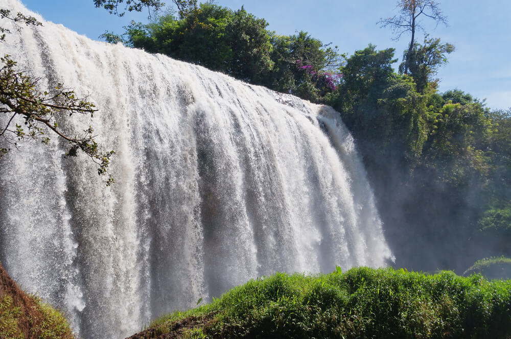 17 Of The Most Beautiful Southeast Asia Waterfalls - Bookaway