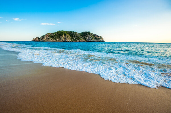 All the Best Huatulco Beaches in Oaxaca, Mexico - Bookaway