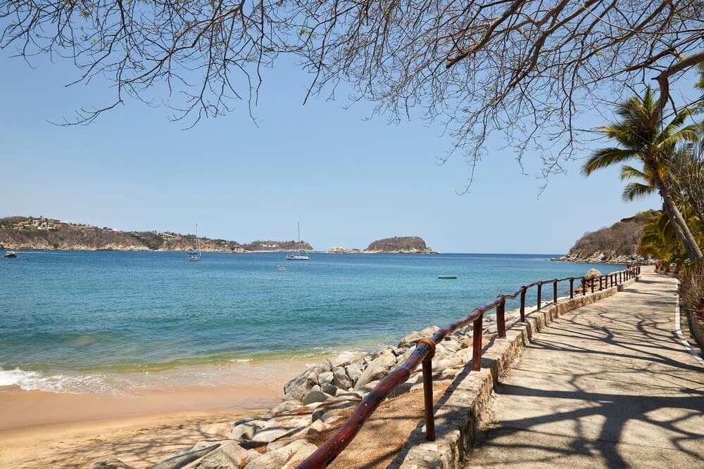 All the Best Huatulco Beaches in Oaxaca, Mexico - Bookaway