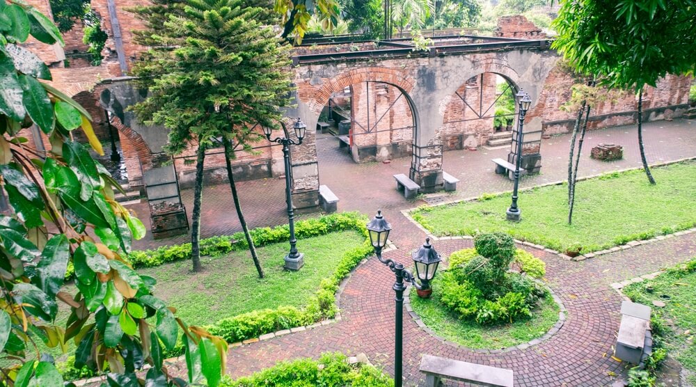 Guide to Intramuros, Manila: 13 Spots You Need to See - Bookaway